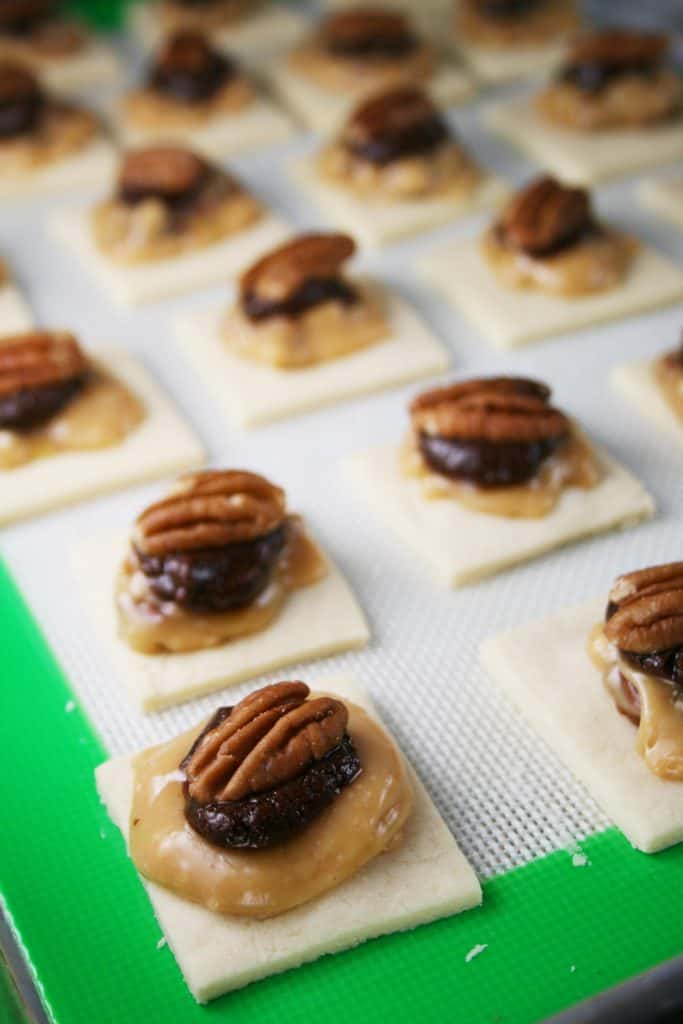 Candy Bar Cookies - Mom Loves Baking