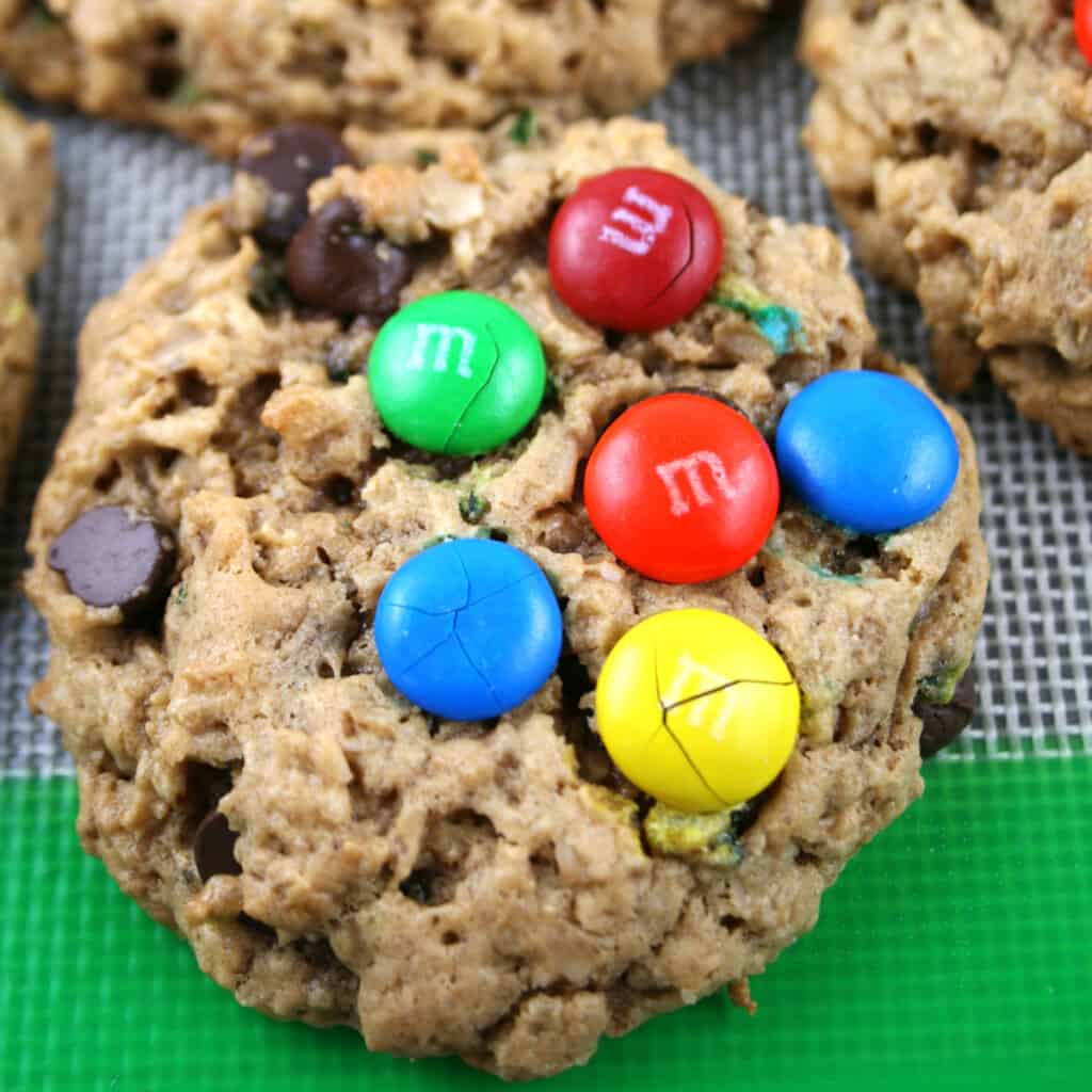 Easy Homemade Cookie Monster Cookies Recipe TikTok - Mom Loves Baking