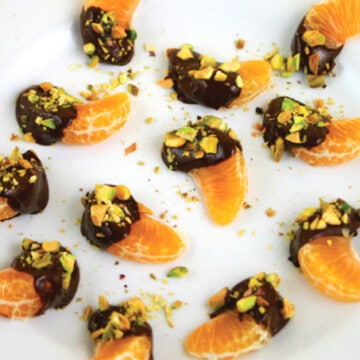 3-Ingredient Chocolate Clementines - Mom Loves Baking