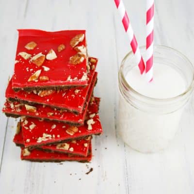 Red Velvet Cracker Toffee - Mom Loves Baking
