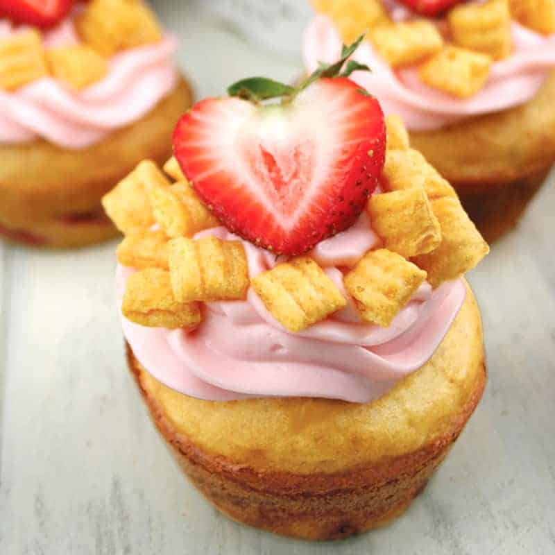 Cap'n Crunch Pancake Muffins - Mom Loves Baking