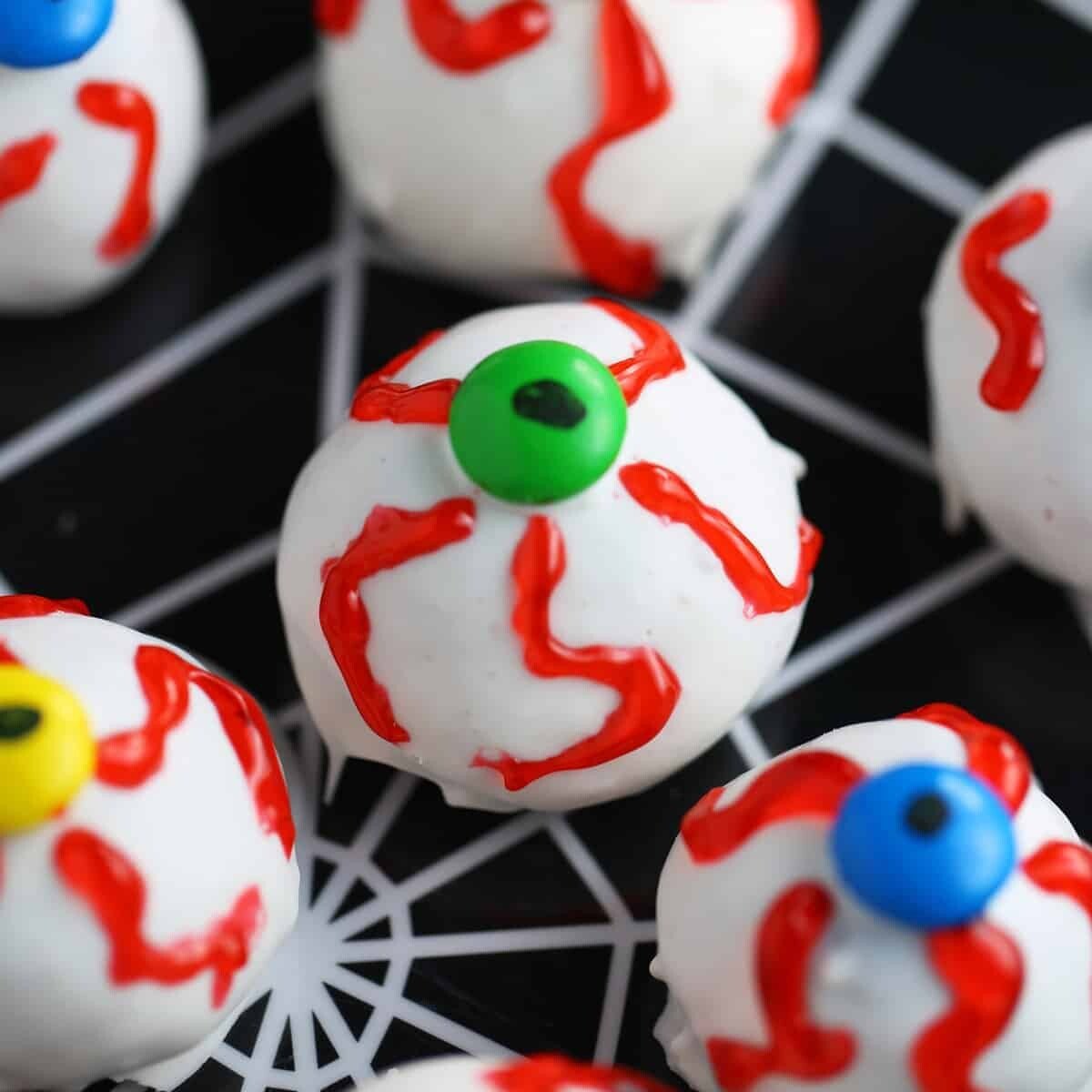 Eyeball OREO Truffles - Mom Loves Baking