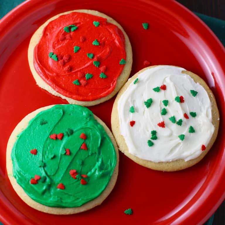 Copycat Lofthouse Soft Frosted Sugar Cookies Recipe - Mom Loves Baking