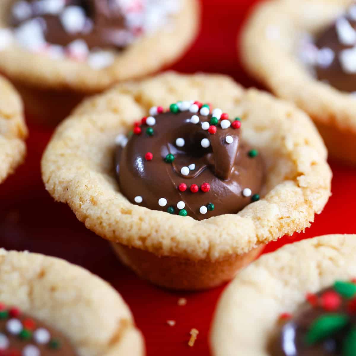 Nutella Cookie Cups {VIDEO} - Mom Loves Baking