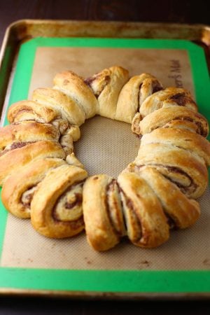 Easy King Cake - Mom Loves Baking