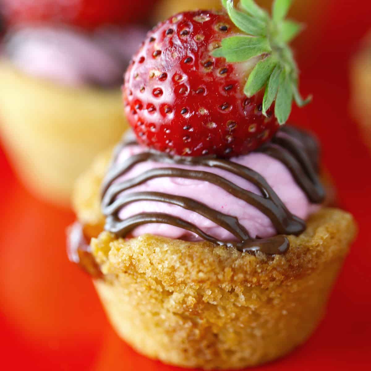 Strawberry Shortcake Cookie Cups - Mom Loves Baking