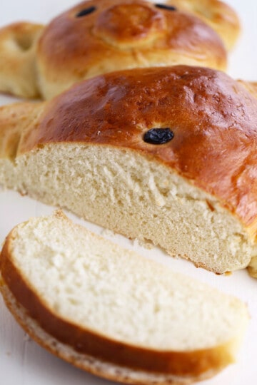 Teddy Bear Bread - Mom Loves Baking
