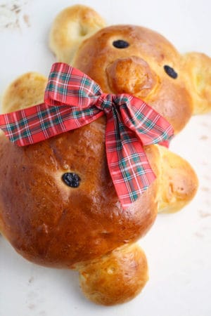 Teddy Bear Bread - Mom Loves Baking