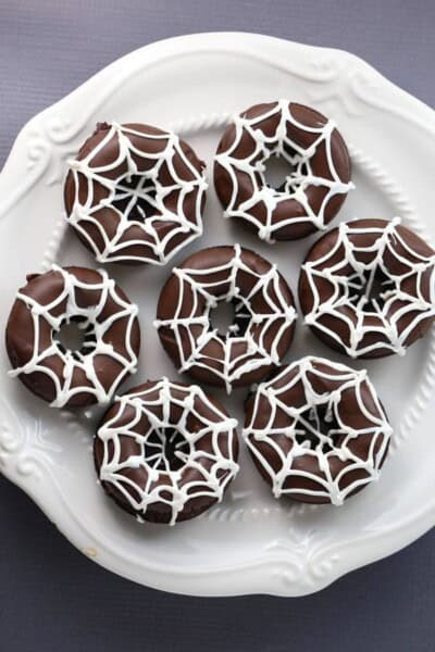 How to Make Scary Good Halloween Donuts - Mom Loves Baking