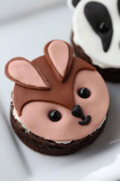 DIY Cute Critters Cupcakes - Mom Loves Baking