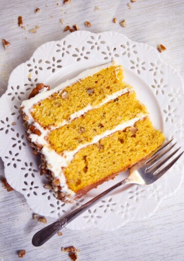 Pumpkin Spice Pecan Cake - Mom Loves Baking