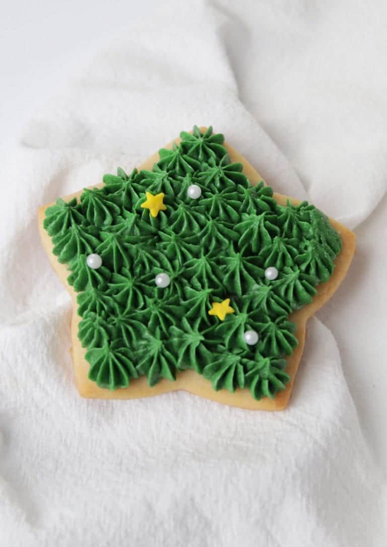 How to Make a Christmas Cookie Tree - Mom Loves Baking