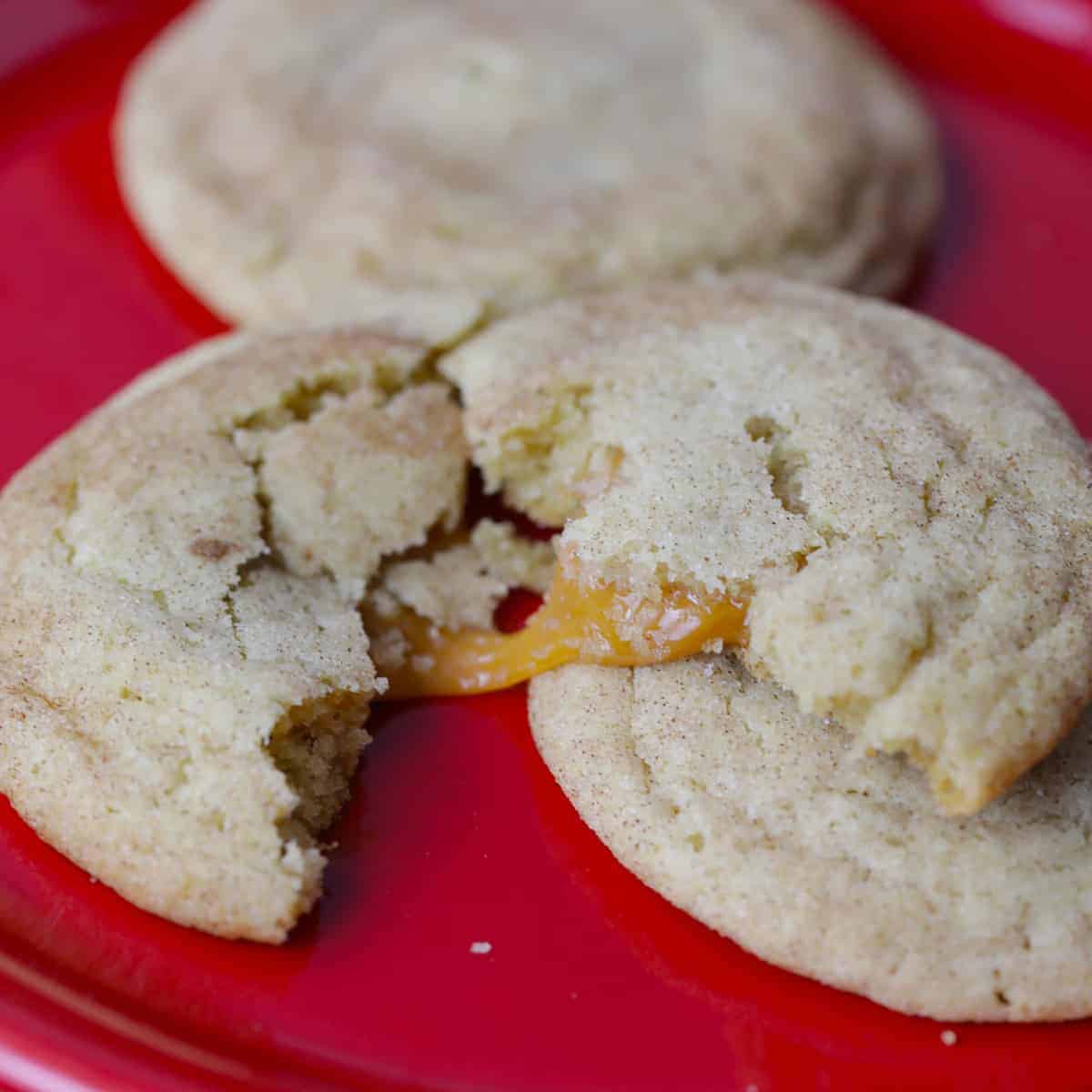 Caramel Stuffed Snickerdoodle Cookies - Mom Loves Baking