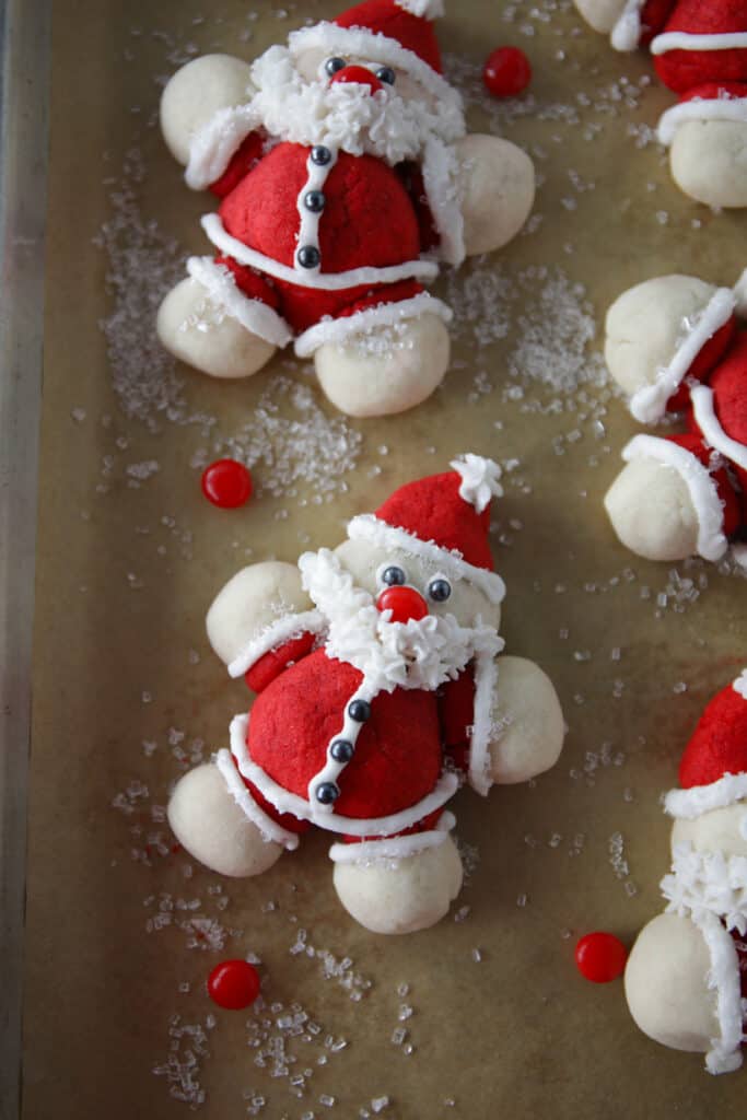 Roly-Poly Santa Sugar Cookies - Mom Loves Baking