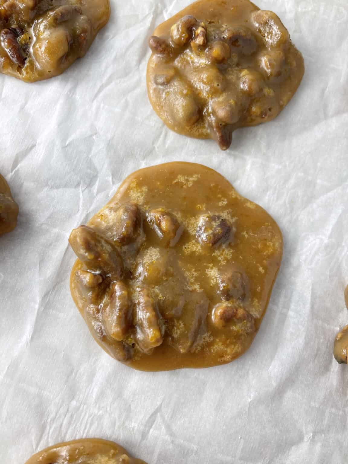 Easy Pecan Pralines - Mom Loves Baking