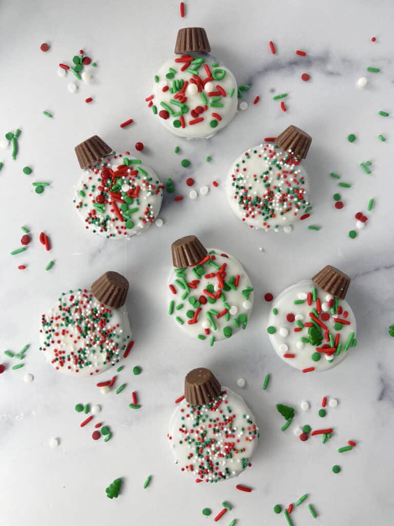 Oreo Cookie Christmas Ornaments - Mom Loves Baking
