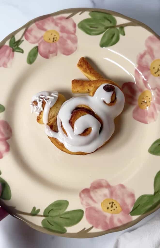 Quick & Easy Bunny Cinnamon Rolls Recipe - Mom Loves Baking