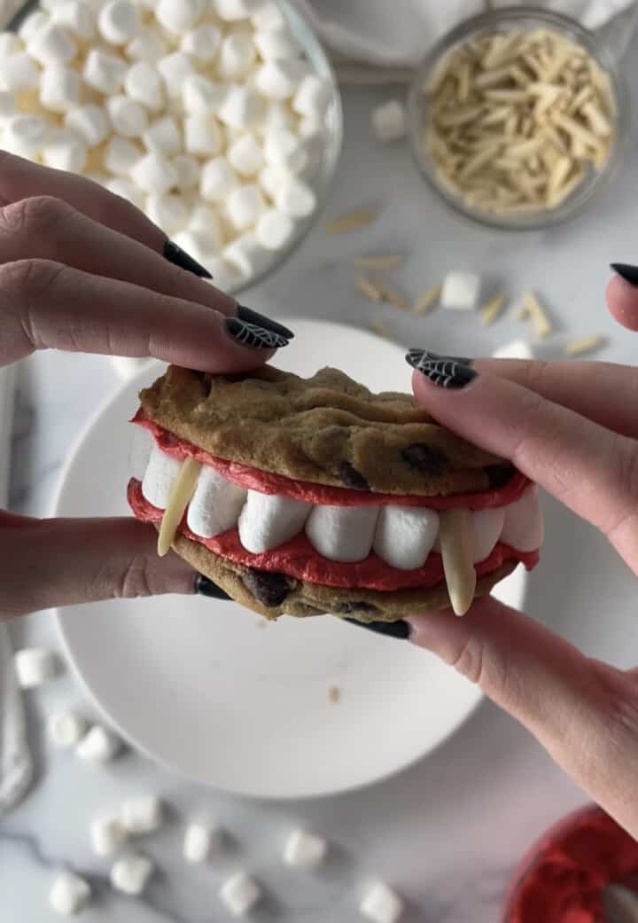 How to Make Easy Halloween Vampire Cookies - Mom Loves Baking