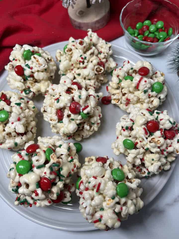 Christmas Popcorn Balls Recipe - Mom Loves Baking