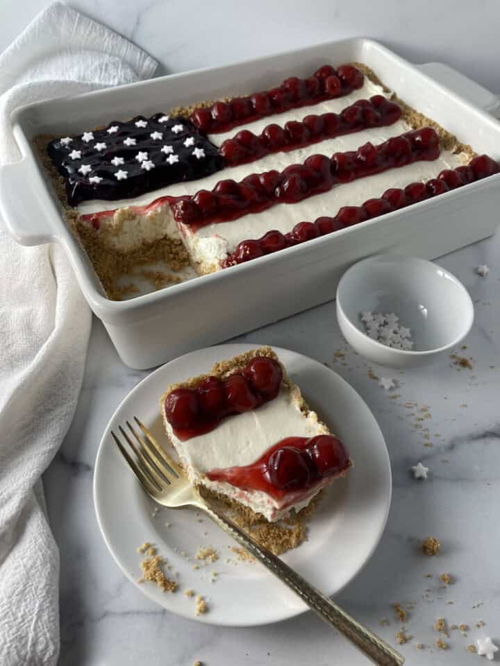 Easy American Flag Cake No-Bake Cheesecake Recipe - Mom Loves Baking
