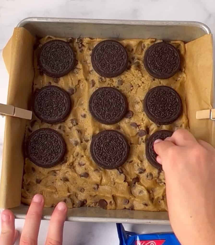 Cookie Dough Oreo Brownie Mix (Slutty Brownies) - Mom Loves Baking