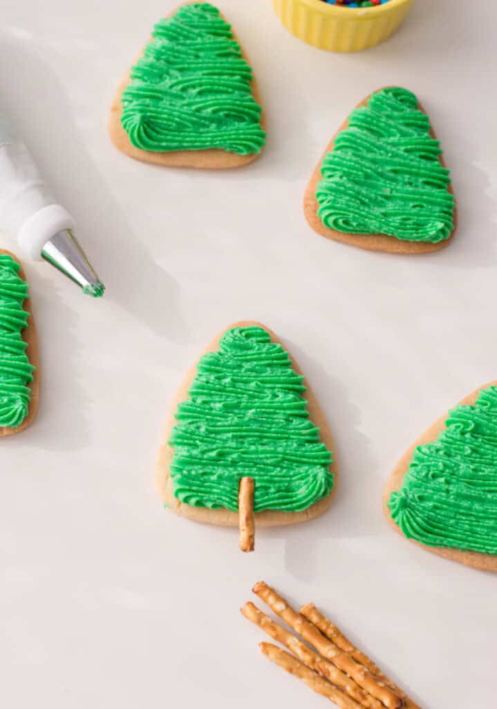 Christmas Tree Sugar Cookies With Sprinkles - Mom Loves Baking